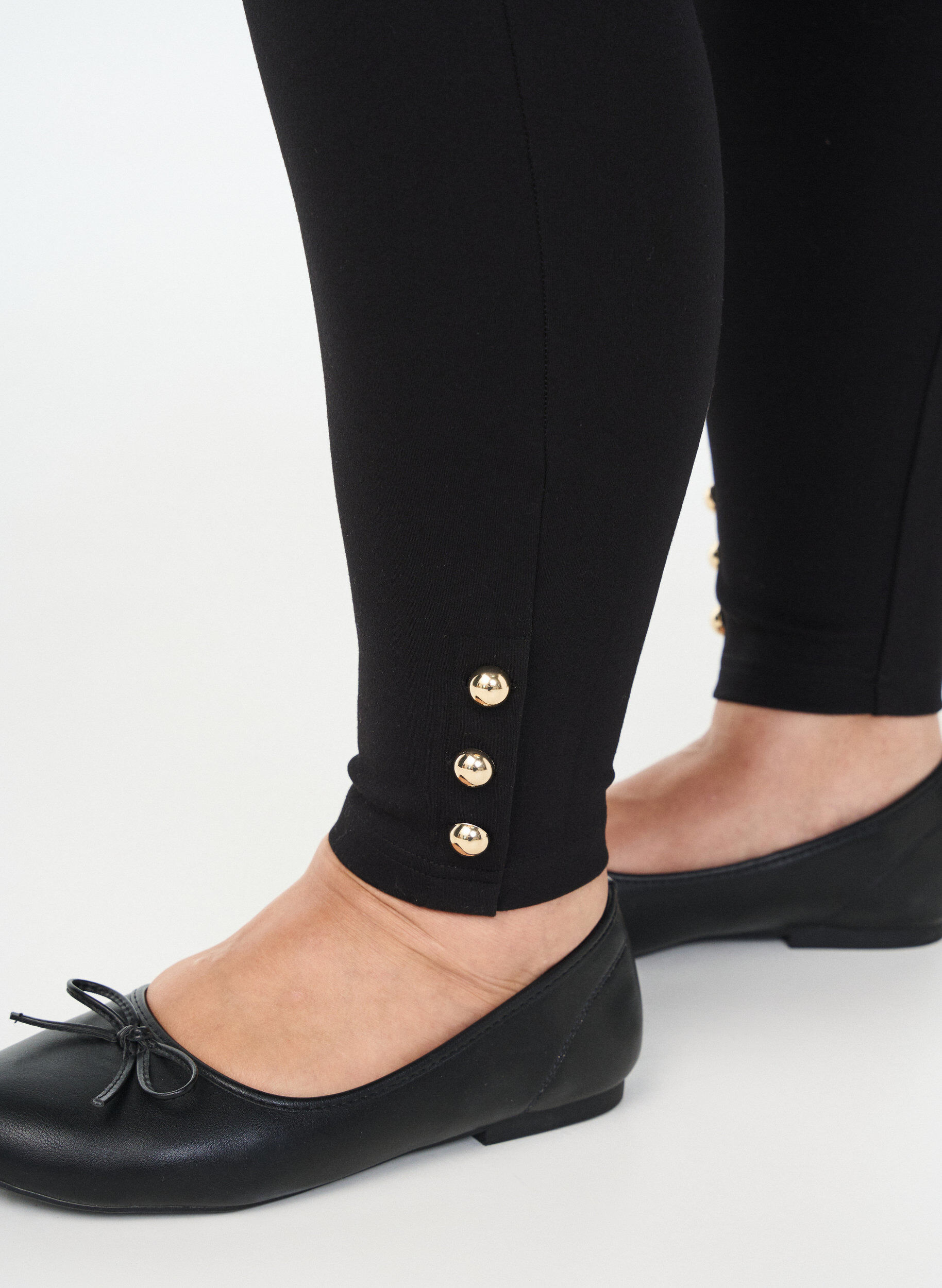 button ankle leggings